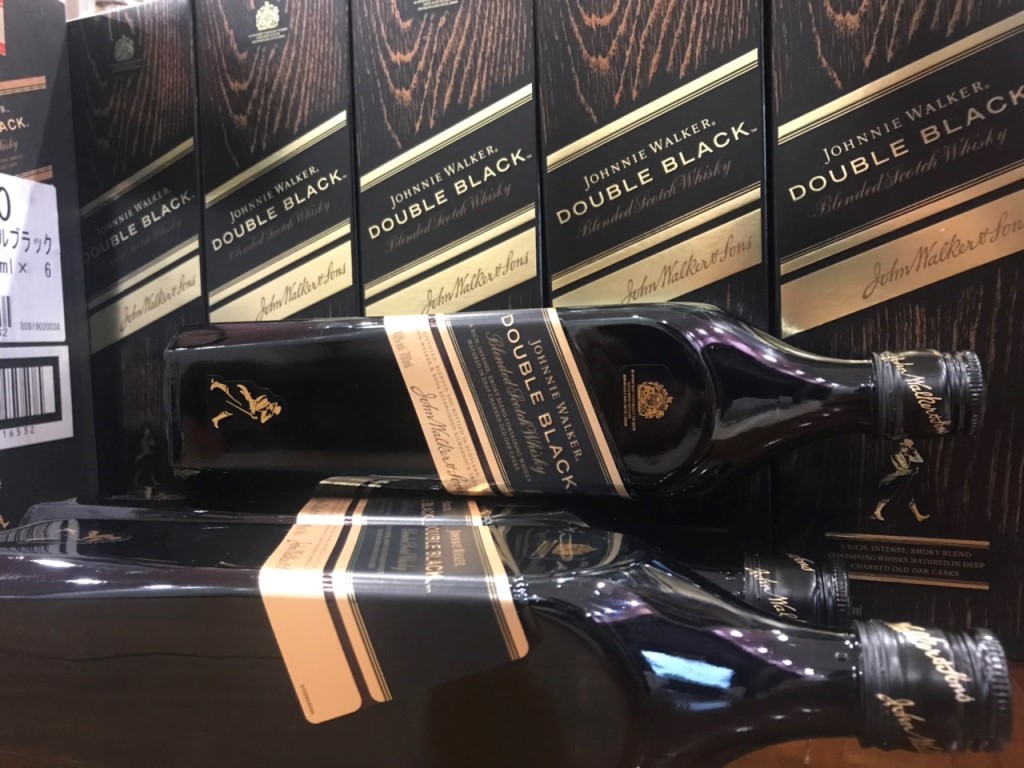 DOUBLE BLACK 1 LÍT _ TUYÊN NGÔN CỦA MỘT ĐẲNG CẤP WHISKY | Tư Vấn Khi ...